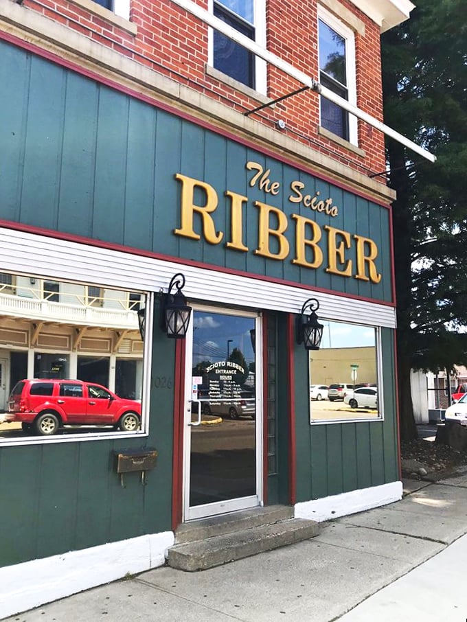 Welcome to meat paradise! The Scioto Ribber's unassuming facade hides a world of smoky, savory delights within.