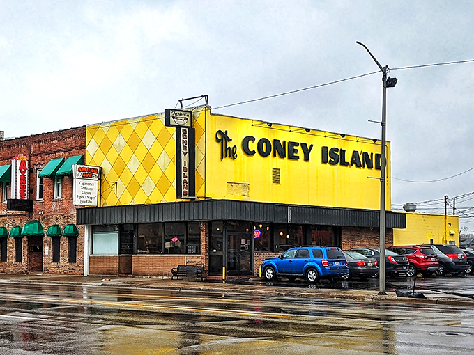 Welcome to hot dog heaven! This unassuming yellow building houses more flavor than a Motown greatest hits album.