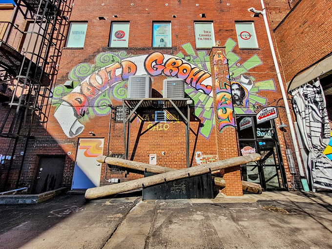 Welcome to rock 'n' roll heaven! This brick-faced beauty is where Grohl meets graffiti in a symphony of color and creativity.