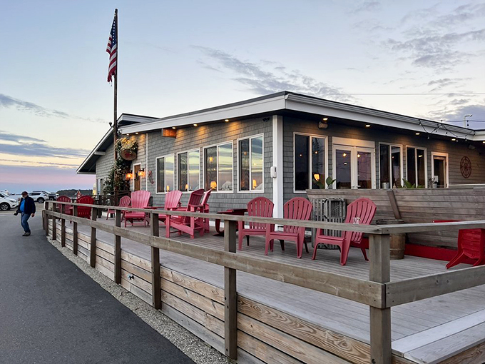 Sunset dreams and lobster schemes! Cook's Lobster & Ale House beckons with its cozy charm and promise of oceanic delights.