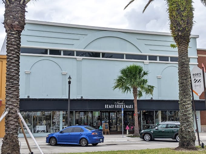 Step right up to the time machine disguised as a mall! Nicole's Beach Street Mall beckons with promises of vintage treasures and retro delights.