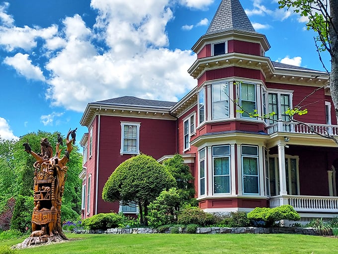Spider-web gates and turrets galore &ndash; Stephen King's home is a Gothic dream come true. No balloons in sight, thankfully!
