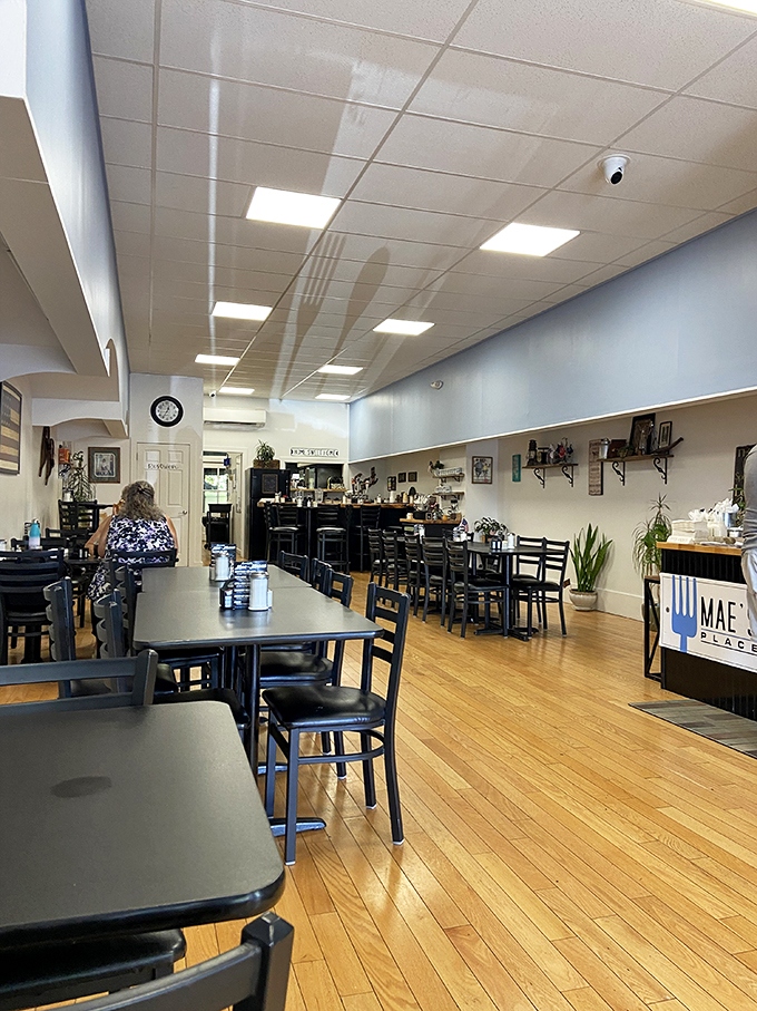 A diner straight out of a Norman Rockwell painting, but with Wi-Fi and Instagram-worthy plates.