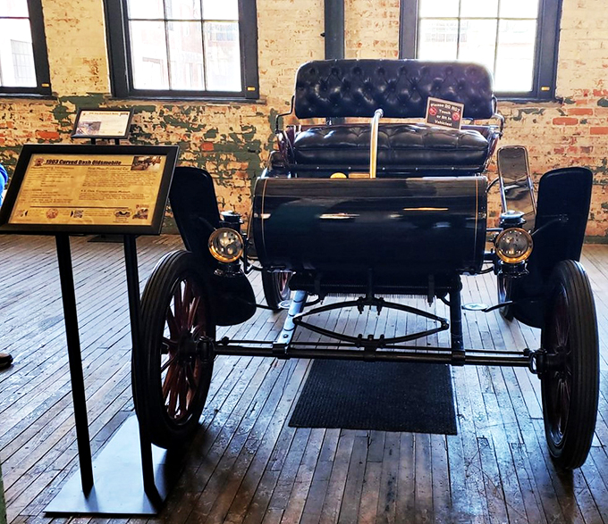 The great-great-grandpa of your Toyota Corolla. This 1903 Oldsmobile reminds us how far we've come - and how cool we used to look.