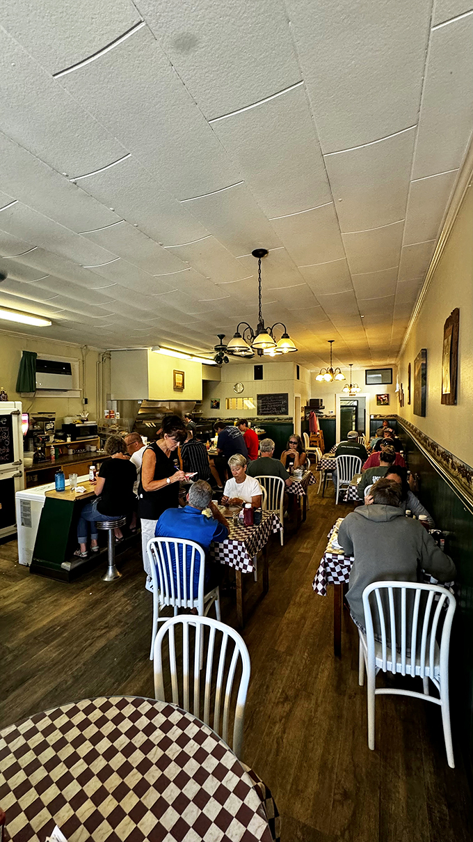 Where strangers become neighbors over a shared love of home fries. This isn't just eating; it's community-building, one bite at a time.