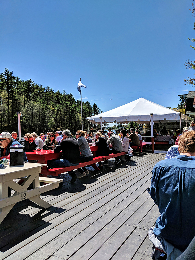 Hungry diners, happy faces. It's like a Norman Rockwell painting, but with more bibs and butter.
