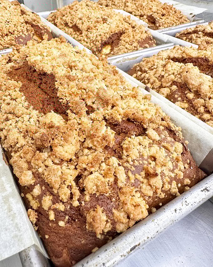 Fall in a slice! This pumpkin cream cheese bread is like a warm, spicy hug for your taste buds.