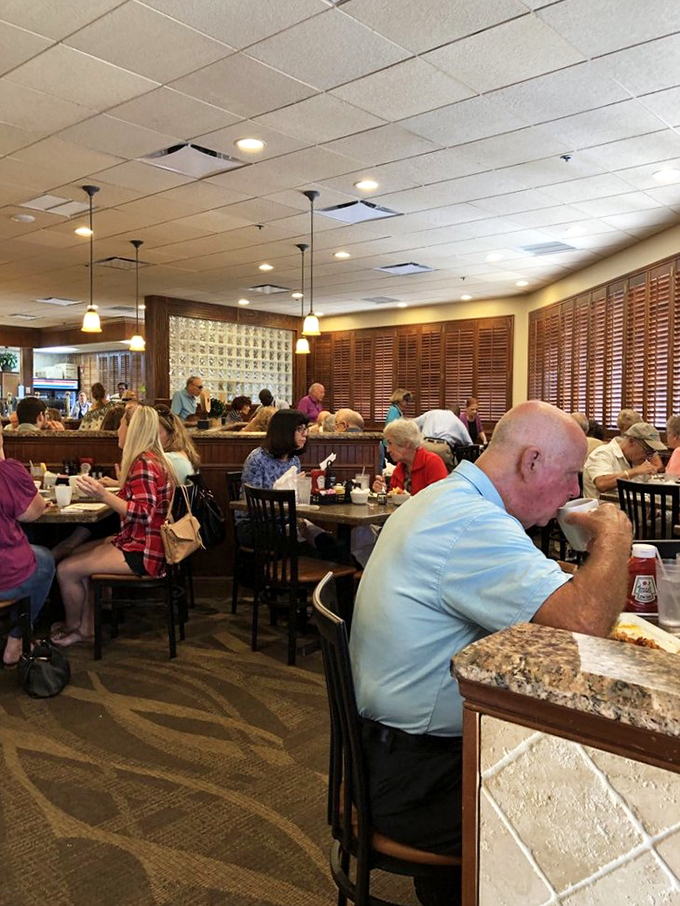 A scene straight out of a New York sitcom. Here, every table tells a story, and every bite is a punchline to a delicious joke.