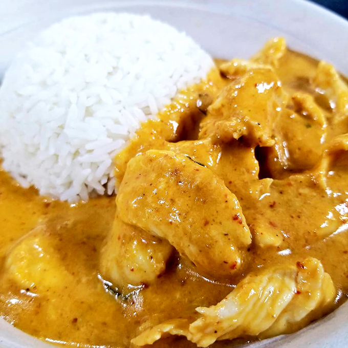 A curry so good, it might just replace Florida's famous orange as the state's favorite color. Creamy, dreamy, and utterly supreme-y!