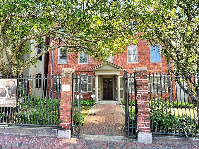 Poetry in motion at the Longfellow House. You can almost hear the iambic pentameter bouncing off the walls.