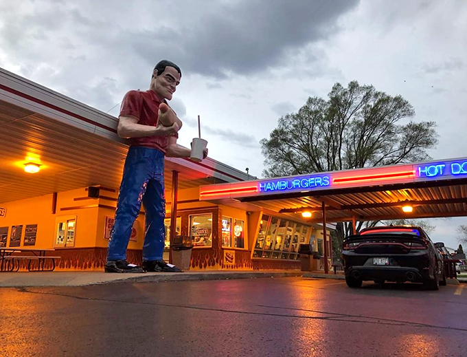 Gus's Drive-In: Where the 1950s never ended, and neither did great burgers. It's like "Happy Days" with better food!