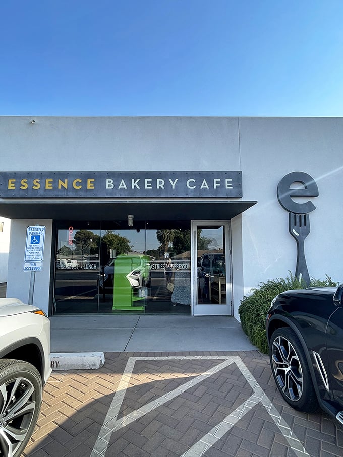 Minimalist on the outside, maximal flavor on the inside. Essence Bakery Caf&eacute; proves that less is more&hellip; until it comes to pastries.