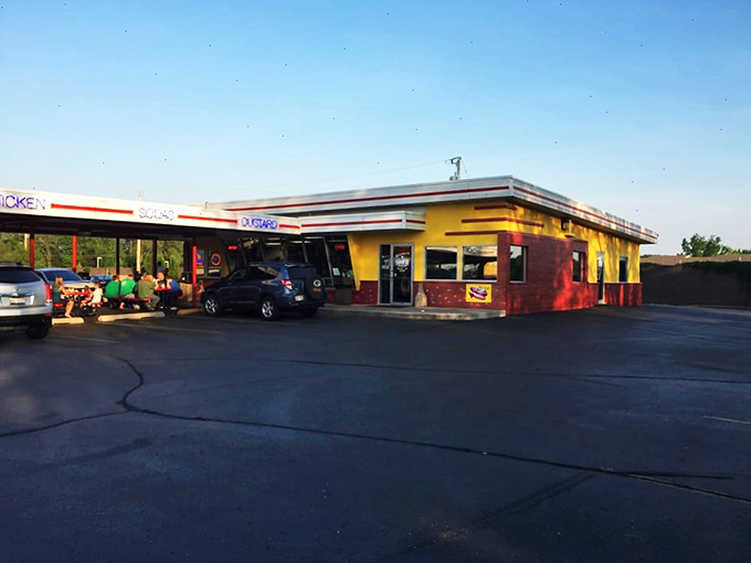 Neon lights, retro vibes, and a burger-flipping mascot. Gus's isn't just a meal, it's a time-traveling taste adventure.