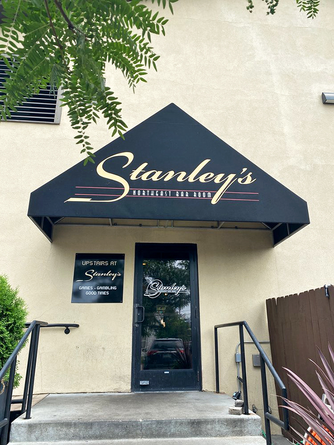 Flower power meets happy hour. Stanley's charming exterior is like a warm hug for your eyes (and soon, your taste buds). Photo credit: Jennifer K.