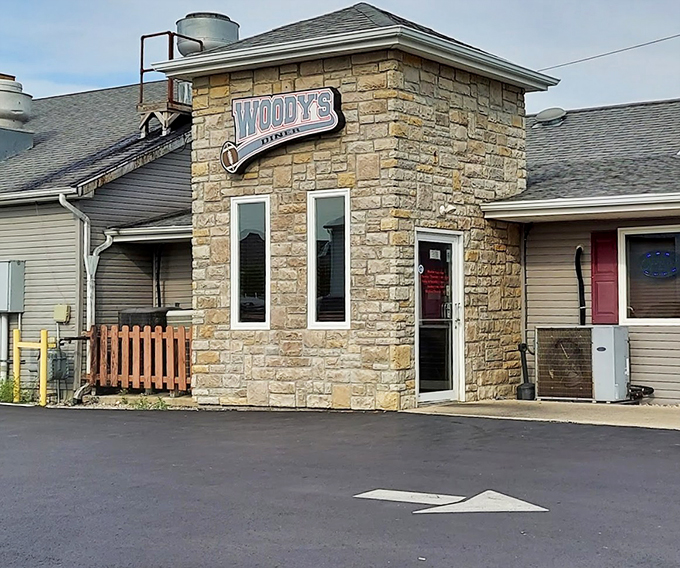 Part diner, part lakeside retreat &ndash; Woody's is serving up comfort food with a side of "ahh, this is the life."