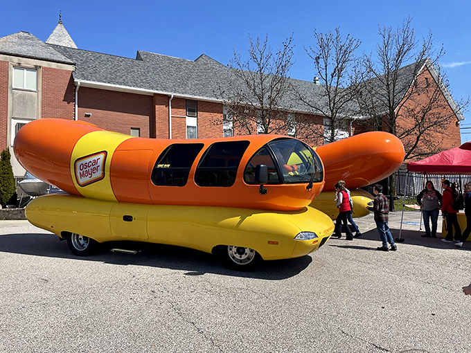 The Oscar Mayer Wienermobile's cooler, space-age cousin has landed! I'd relish the chance to take this beauty for a spin around the galaxy.