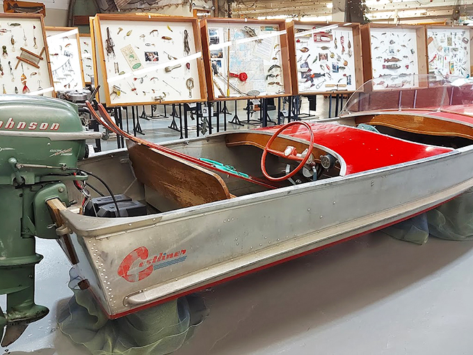 A visual feast of fishing history! These displays are like a time machine for tackle enthusiasts.