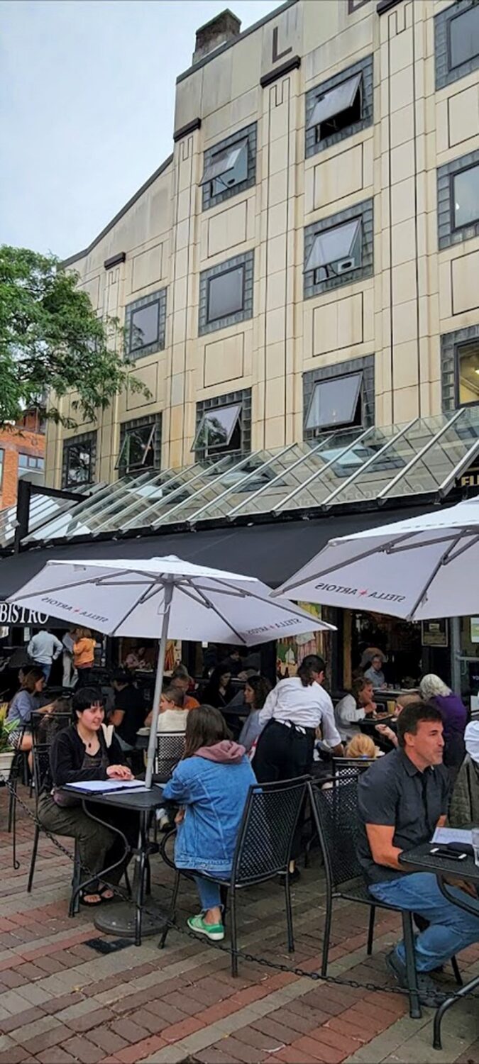 The bustling heart of Leunig's, where culinary dreams come true. It's like Santa's workshop, but with better food and fewer elves.