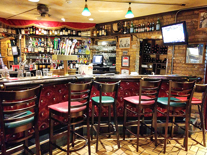 Belly up to carb heaven! This bar isn't just stocked with spirits, it's serving up la bella vita by the glassful.