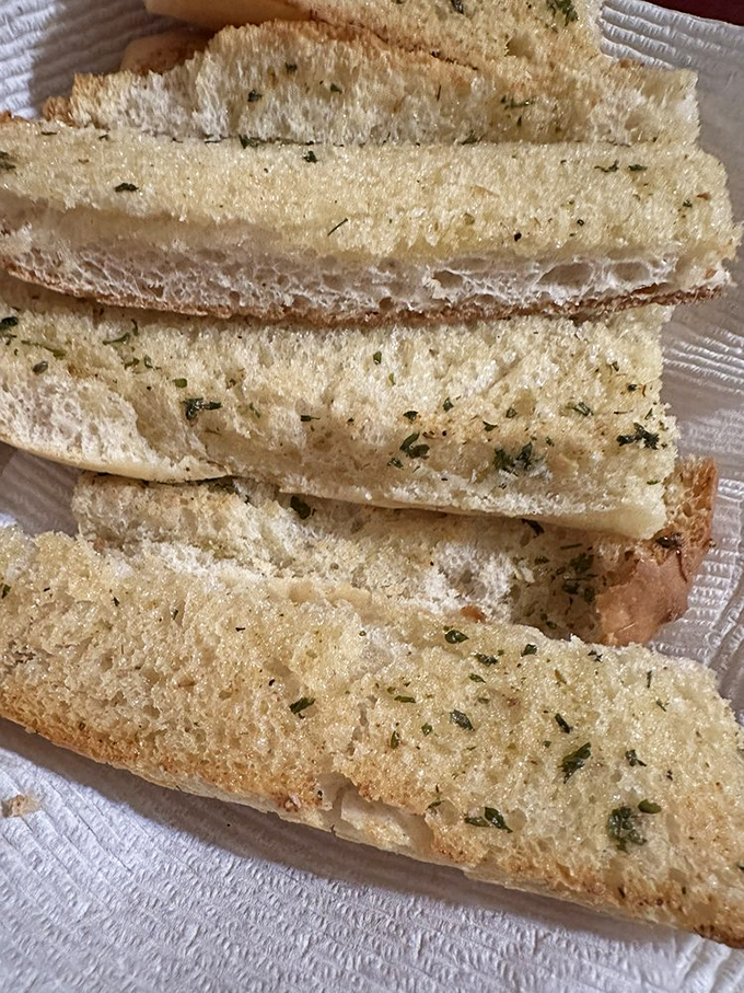 Vampire slayers, take note! This garlic bread is not just a side dish, it's a flavor-packed supporting actor deserving of its own Oscar.