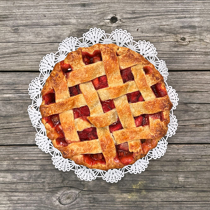 Strawberry rhubarb pie that tastes like summer decided to throw a party in a perfectly flaky crust.