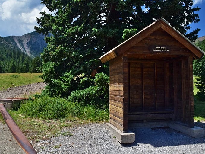 Scenic outlook ahead! This little cabin's got a front-row seat to nature's IMAX. No ticket required, just bring your sense of wonder. Photo credit: CJSArizona