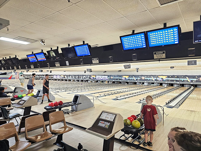 From serious league players to families out for fun, these lanes welcome everyone with open arms.