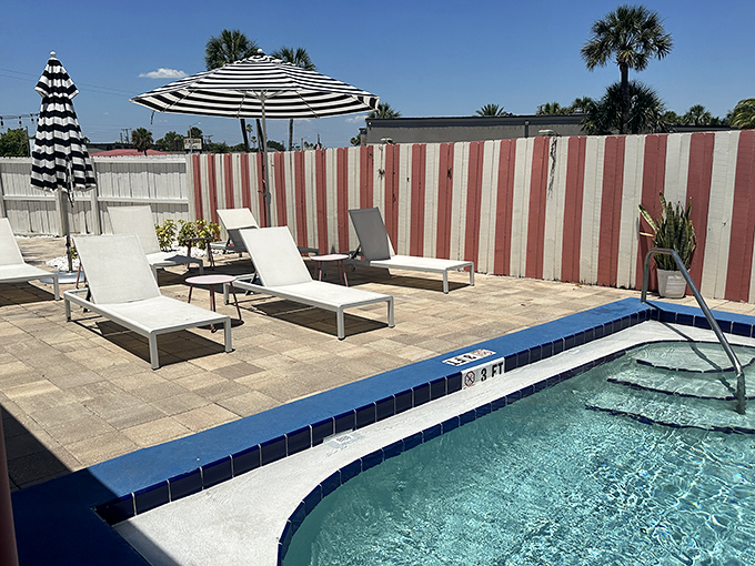 Lounging by the pool has never looked so chic. It's like "Mad Men" meets "Beach Blanket Bingo."