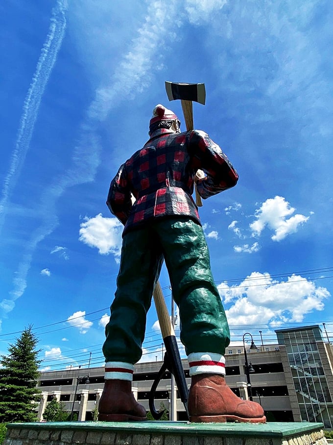Even Paul Bunyan's got a back-to-school outfit. Loving that evergreen and plaid combo &ndash; very "lumber-chic" for fall.