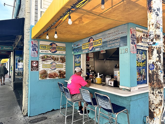 Conch-oisseurs rejoice! This little blue box is Hemingway's daydream and your taste buds' paradise.