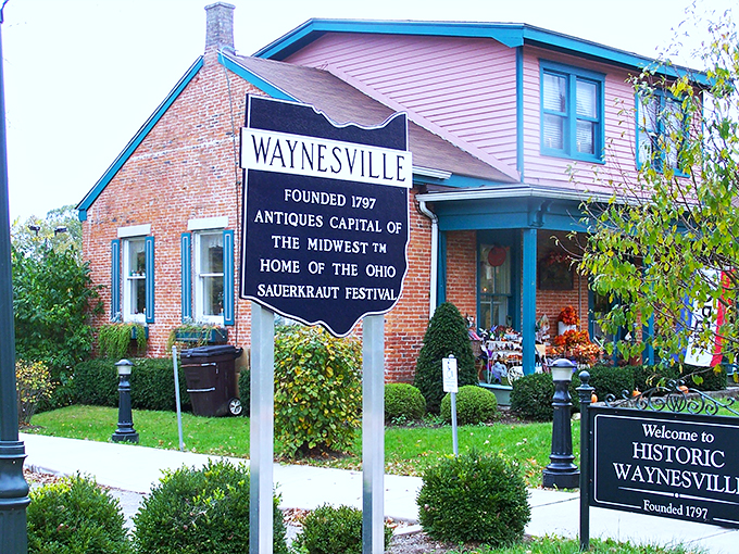 Waynesville's streets are as colorful as its history. It's like stepping into a time machine, but with better plumbing.