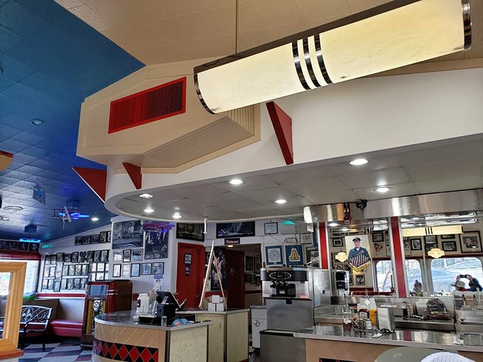 Where every meal feels like a sock hop for your senses. The Galaxy's retro-futuristic design is the perfect backdrop for your next Instagram-worthy food adventure.