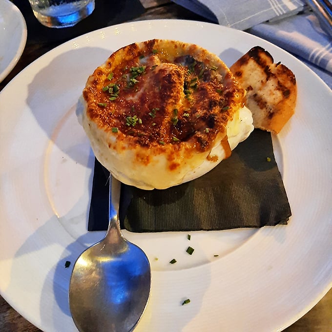 The French onion soup so good, it deserves its own fan club. Cheesy, gooey, and utterly irresistible! Photo credit: Glider RS