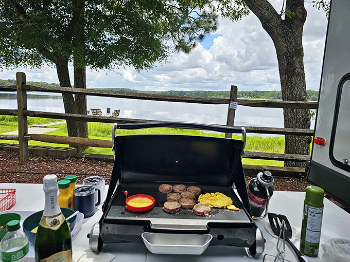 Grill master's paradise! With a view like this, even burnt hot dogs taste gourmet. Just don't let the fish see what's cooking. Photo credit: daniel fain