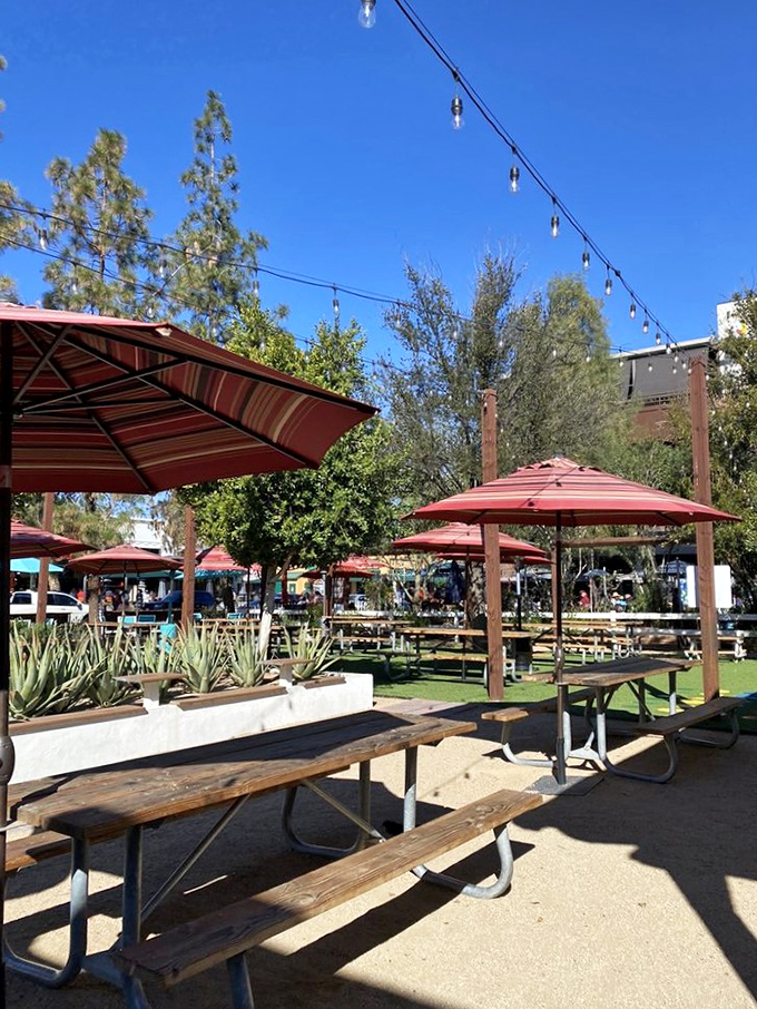 Outdoor dining that's more refreshing than a swimming pool in July. Bonus: You don't have to wait 30 minutes after eating!