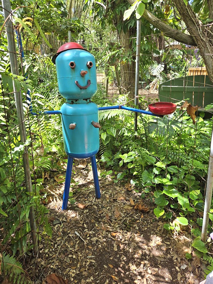 This clever creation proves that with a little imagination, even old propane tanks can become garden-dwelling friends.