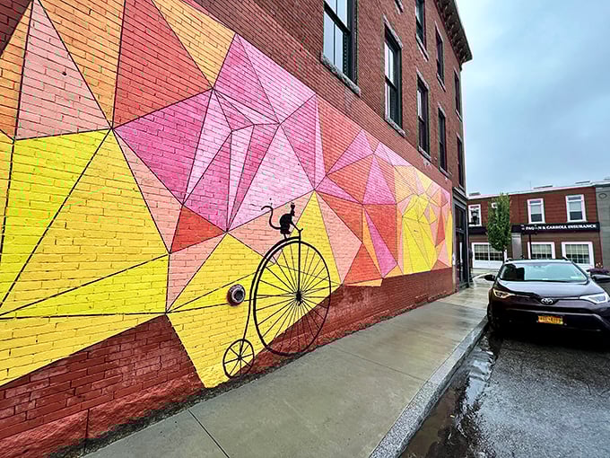 Talk about a colorful character! This mural's not just easy on the eyes&mdash;it's a beacon for book lovers and caffeine fiends alike.