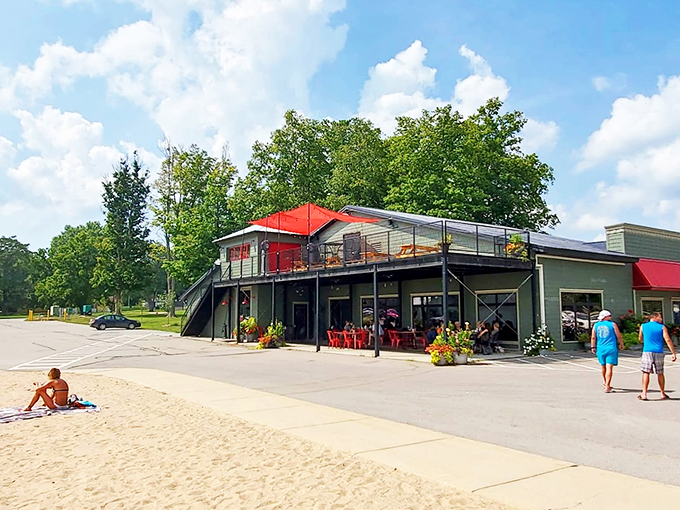 Beach meets bistro: where you can wiggle your toes in the sand between bites of your burger.