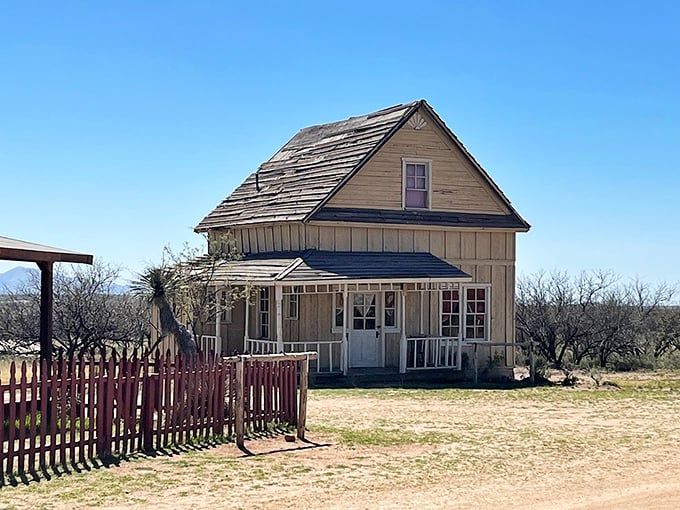 Home sweet home on the range. This charming abode might not have Wi-Fi, but it's got more character than a Clint Eastwood marathon. Photo credit: Graminator 192