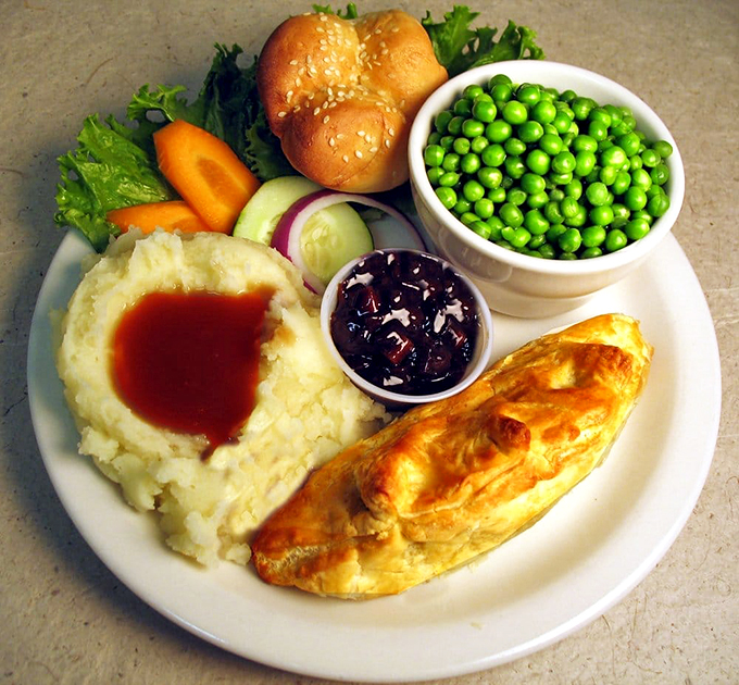 A meal fit for royalty, served up Arizona-style. Who knew the British Invasion would taste this good? 