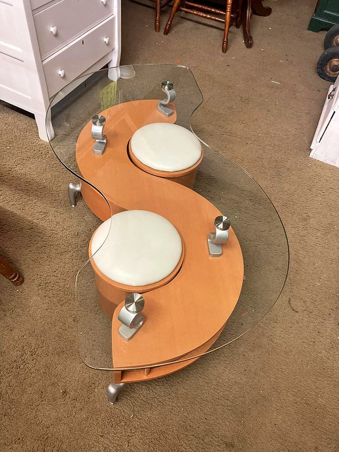 Is it a coffee table or modern art? Why not both! This swanky number would make the Jetsons green with envy.