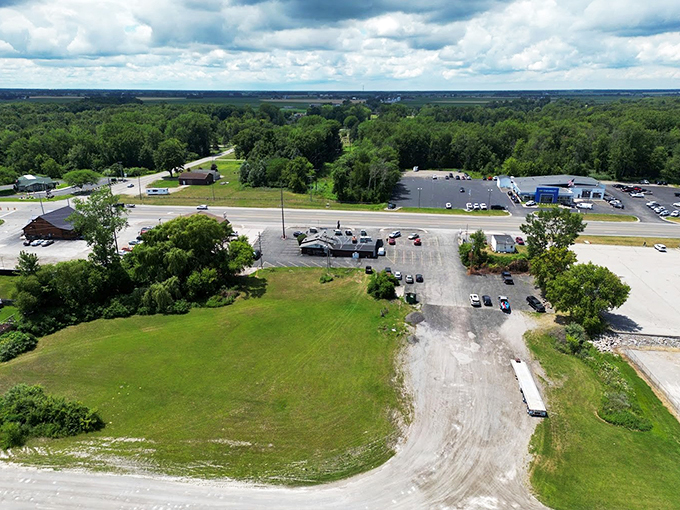 Bird's eye view of paradise! This little slice of small-town America is where hungry travelers and locals alike flock for their comfort food fix.