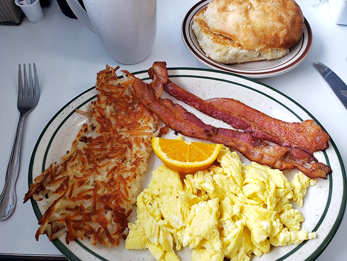 Eggs and bacon: the dynamic duo of breakfast. This plate is so perfectly arranged, it could be the poster child for the "most important meal of the day" campaign.