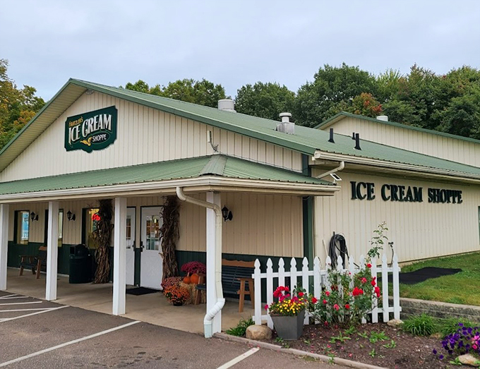 From moo to you, Hartzler's farm-fresh flavors are a taste of the simple life.