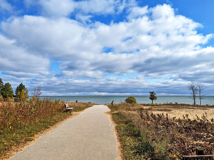Who needs a private beach? With 11 miles of shoreline and only 16 campsites, solitude comes standard at this lakeside retreat.