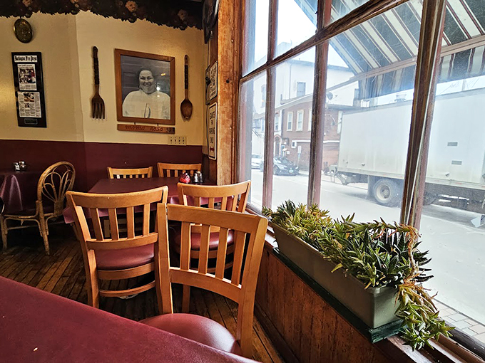 A feast for the eyes! Papa Frank's walls are a nostalgic journey through time, complete with vintage cars and local memorabilia.