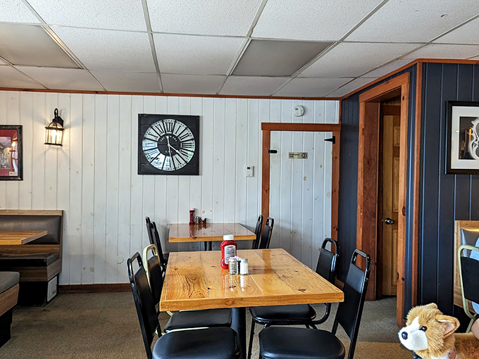 The Junction's decor is like a time capsule of cozy memories, with a dash of whimsy thrown in for good measure. It's not just a meal; it's a trip down nostalgia lane.