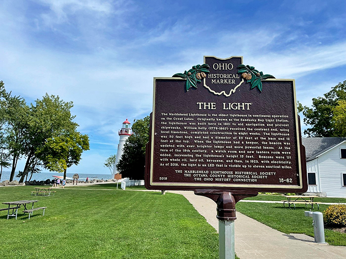 History lesson al fresco! This marker tells the lighthouse's tale, no textbooks (or pop quizzes) required.