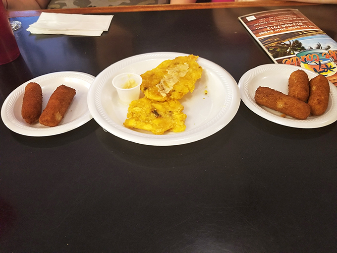 Croquetas: the ultimate finger food. These golden nuggets of joy are like edible stress balls, only tastier. Photo credit: Manolo Hernandez