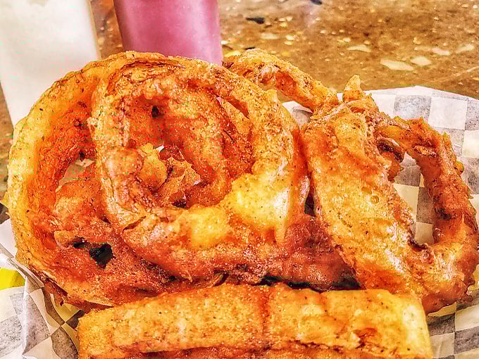 Round two with these legendary onion rings! They're so good, you might just forget about the main course. Who needs a life preserver when you've got these?